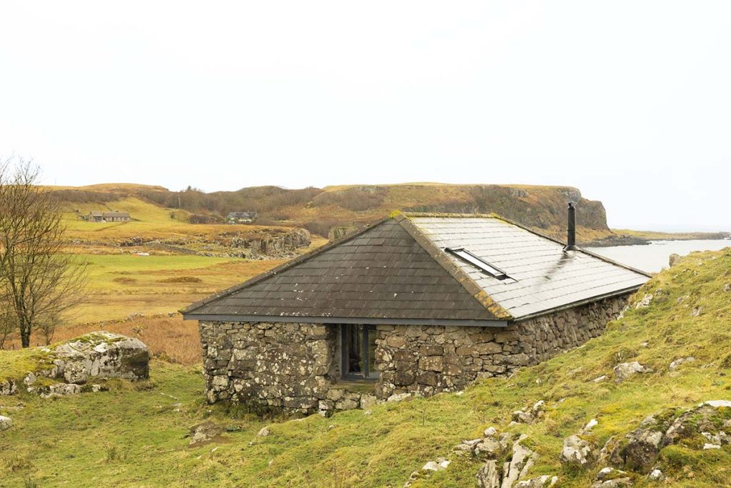 Inside the restoration of a 200-year-old cottage on Mull | Homes ...